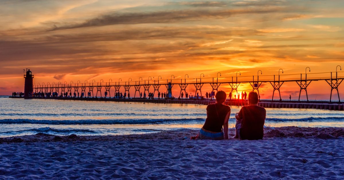 Enjoy A Relaxing and Romantic Getaway in South Haven, Michigan | Visit ...